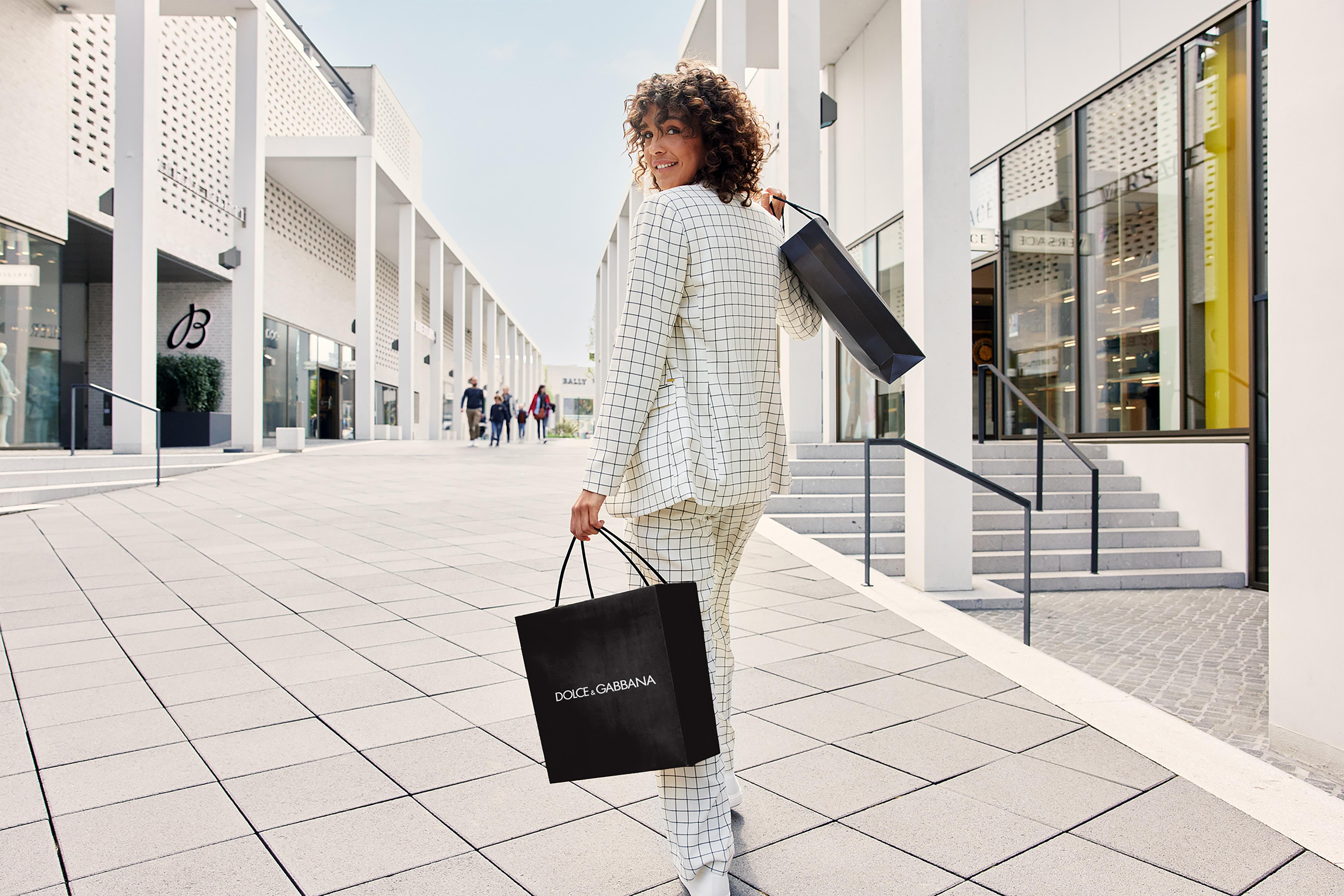 Outletcity Metzingen • Fashion bis 70%* reduziert | Designer Outlet