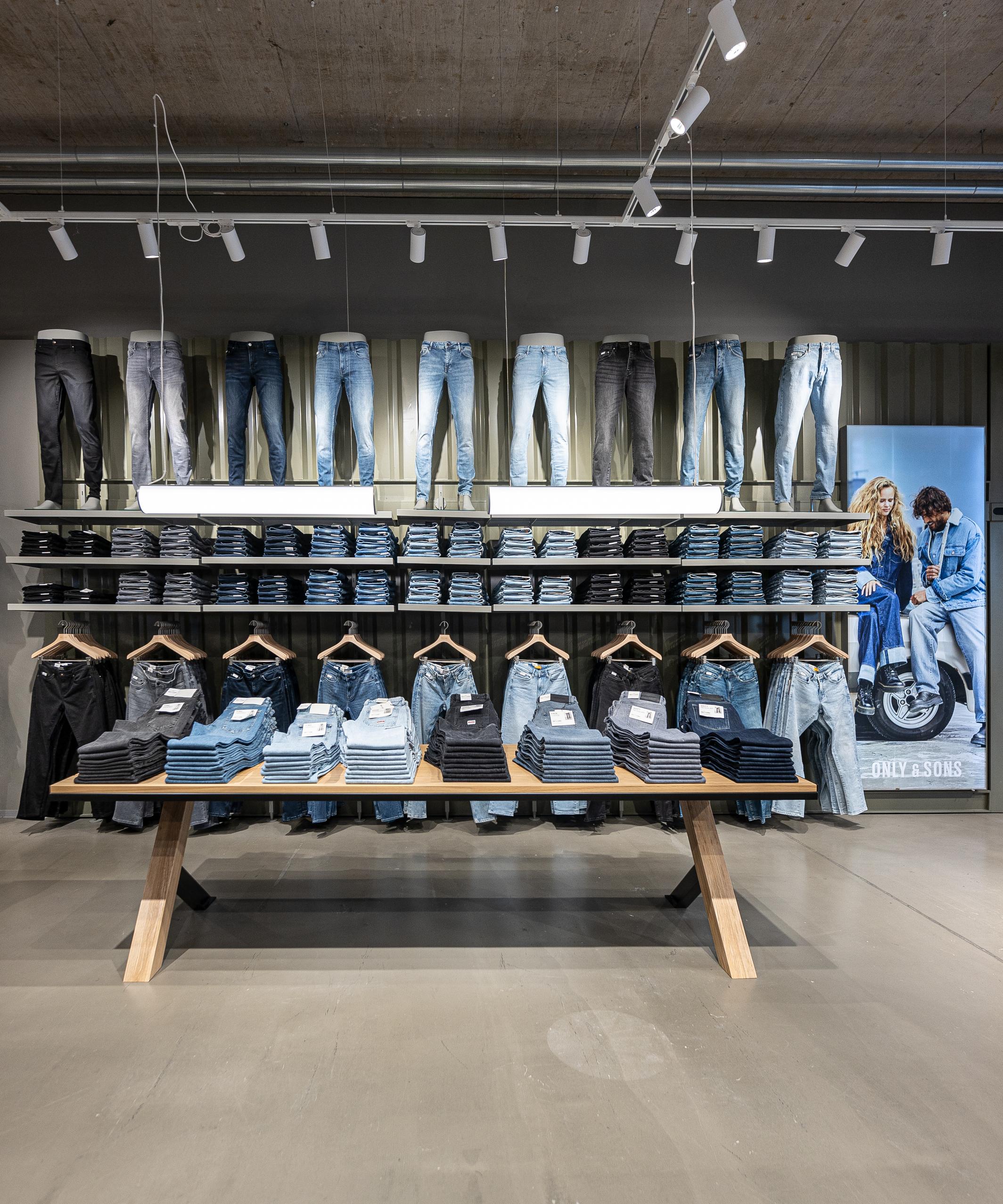 Only & Sons OUTLET Store • bis 70%* | Outletcity Metzingen