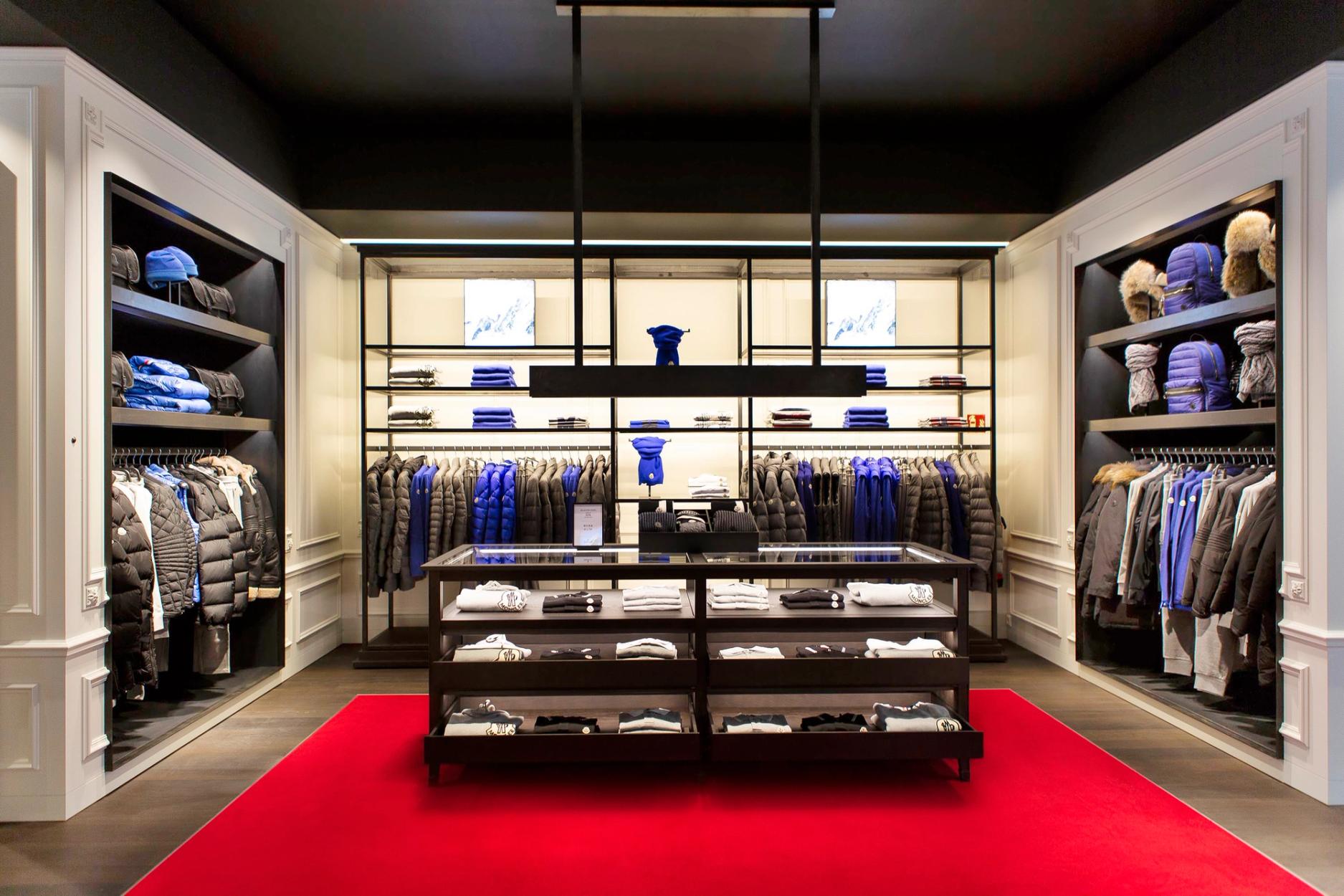 Moncler OUTLET • Sale bis 70%* | Outletcity Metzingen