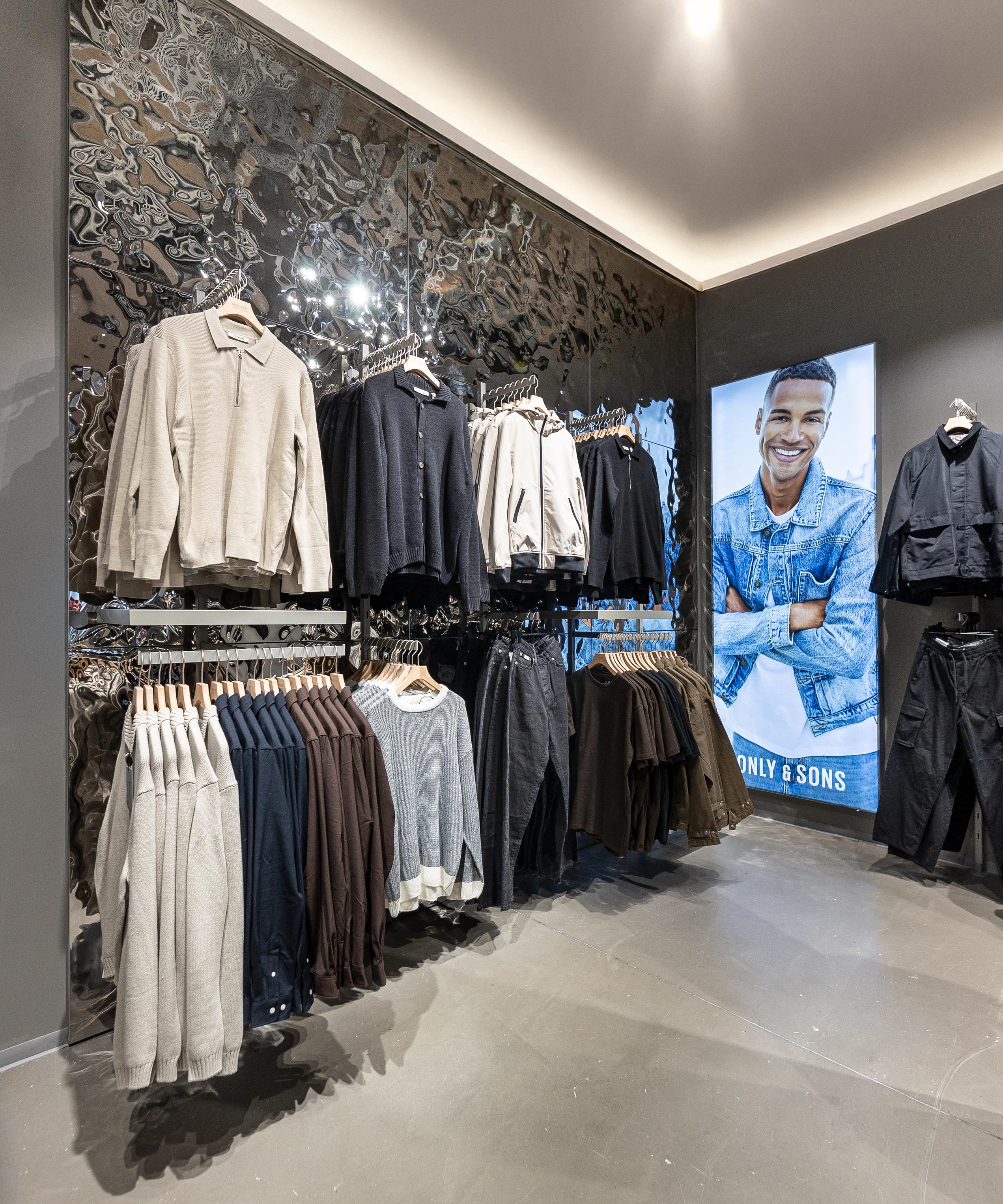 Only & Sons OUTLET Store • bis 70%* | Outletcity Metzingen